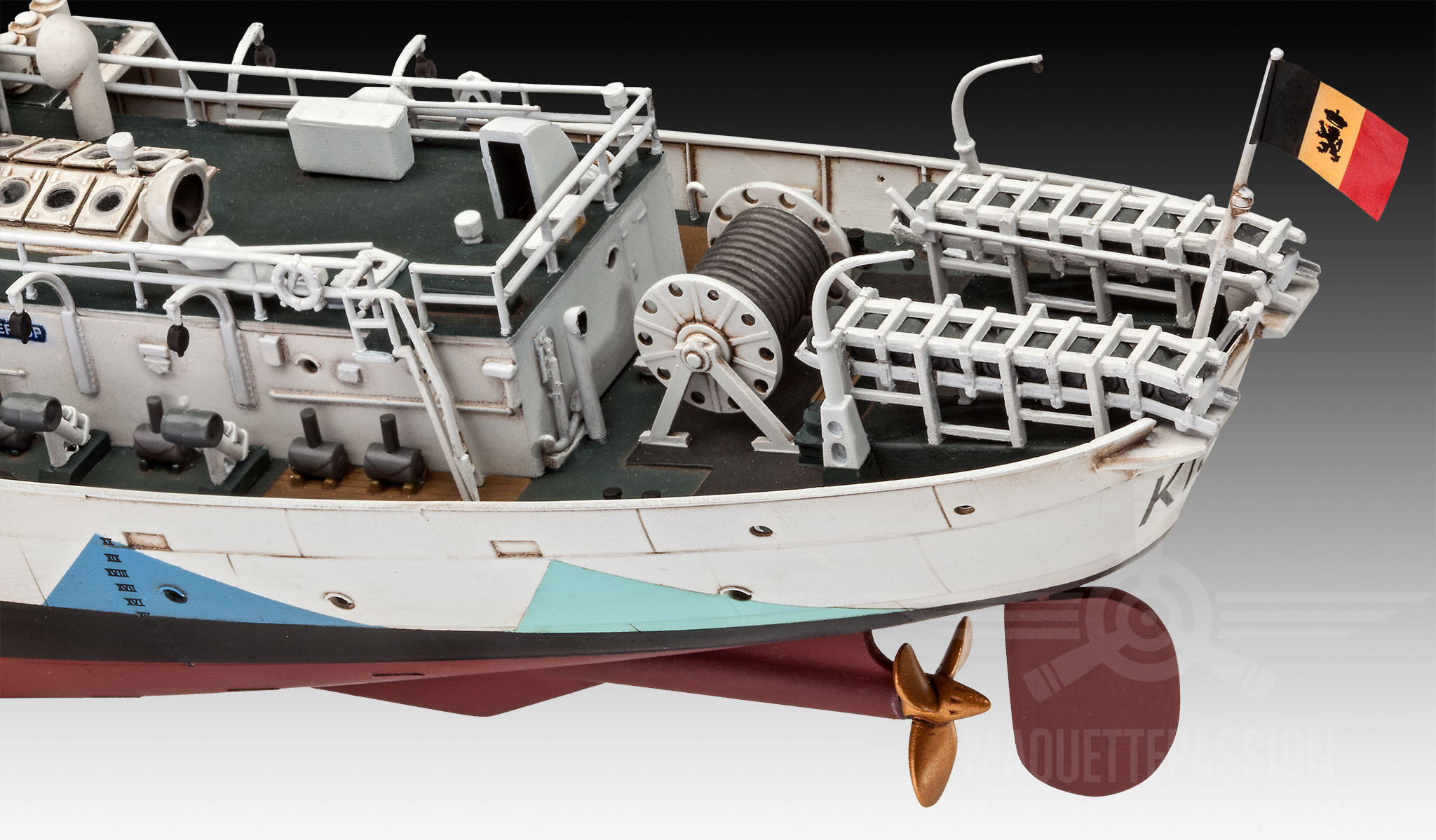Revell FLOWER CLASS CORVETTE HMS “BUTTERCUP” – 1943 05158 – Zone Maquette